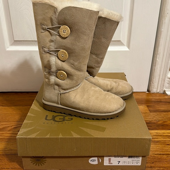 UGG | Shoes | Ugg Bailey Button Triplet Boot | Poshmark